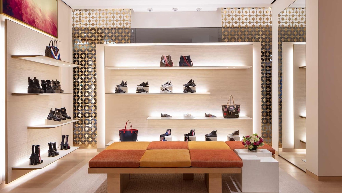 Louis Vuitton Calgary Chinook Centre Store in Calgary, Canada | LOUIS ...