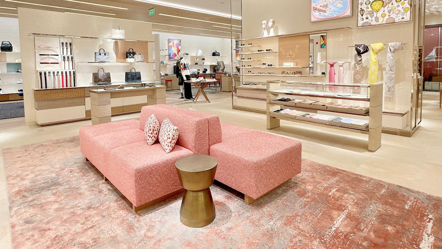 Louis Vuitton Kuwait Salhia Store in 13071 Safat, Kuwait | LOUIS VUITTON