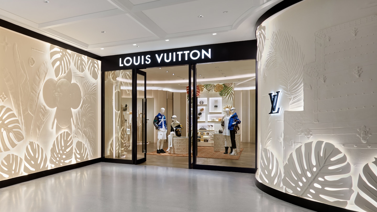 LV The Place Bangkok Store in Bangkok, Thailand | LOUIS VUITTON