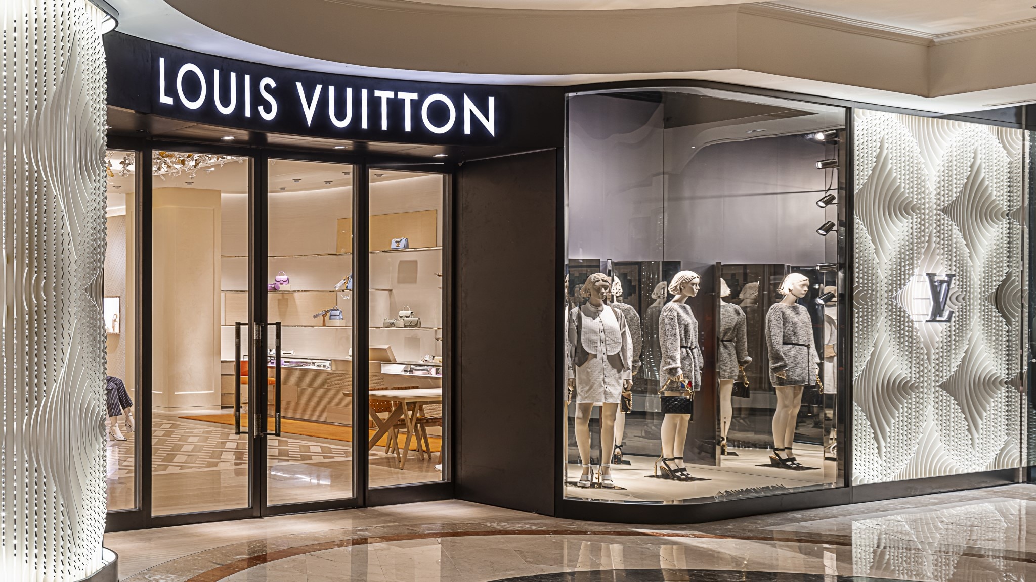 Louis Vuitton Singapore Marina Bay Sands Store in Singapore, Singapore ...