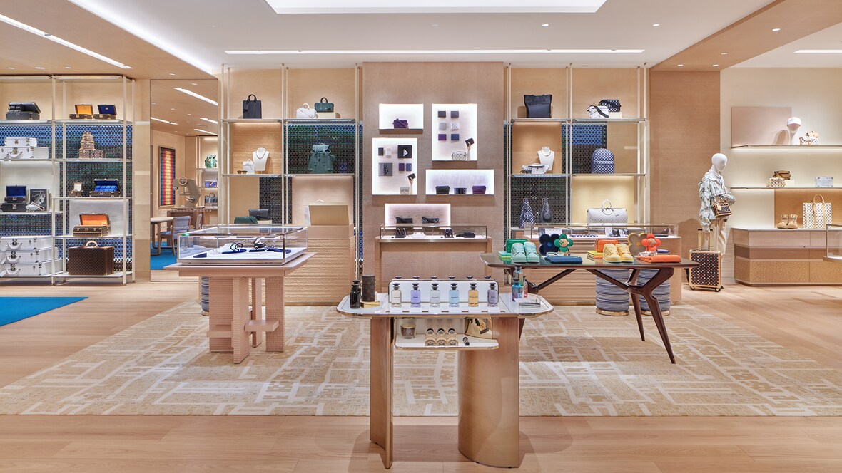 Louis Vuitton Osaka Hankyu Umeda Men Store in Osaka, Japan | LOUIS VUITTON