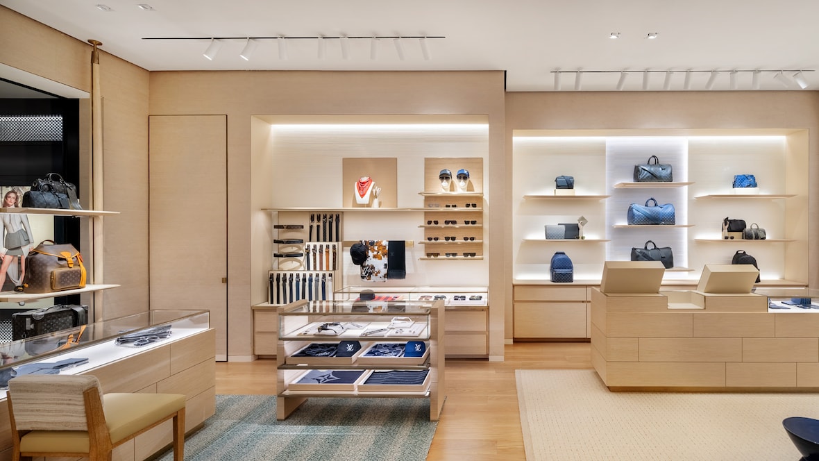 Louis Vuitton McLean Tysons Corner Bloomingdale's Store in McLean ...