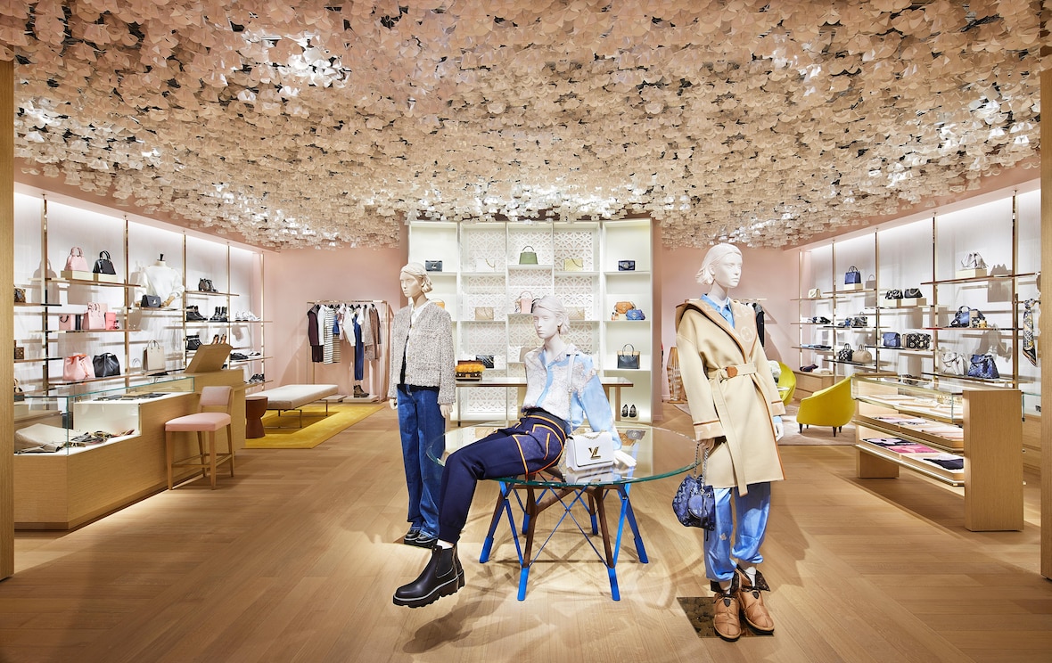 Louis Vuitton Globus Zurich Store in Zürich, Switzerland | LOUIS VUITTON