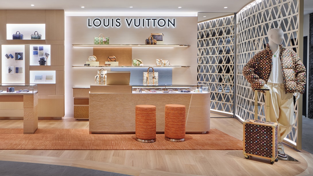 Louis Vuitton Isetan Shinjuku Mens 2F Store in Shinjuku-ku, Japan ...