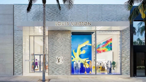 Louis Vuitton Beverly Hills Rodeo Drive Men's Store in Beverly Hills ...