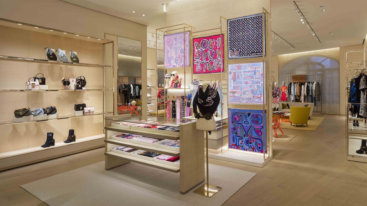 Louis Vuitton LV Bellagio Men's Store in Las Vegas, United States ...