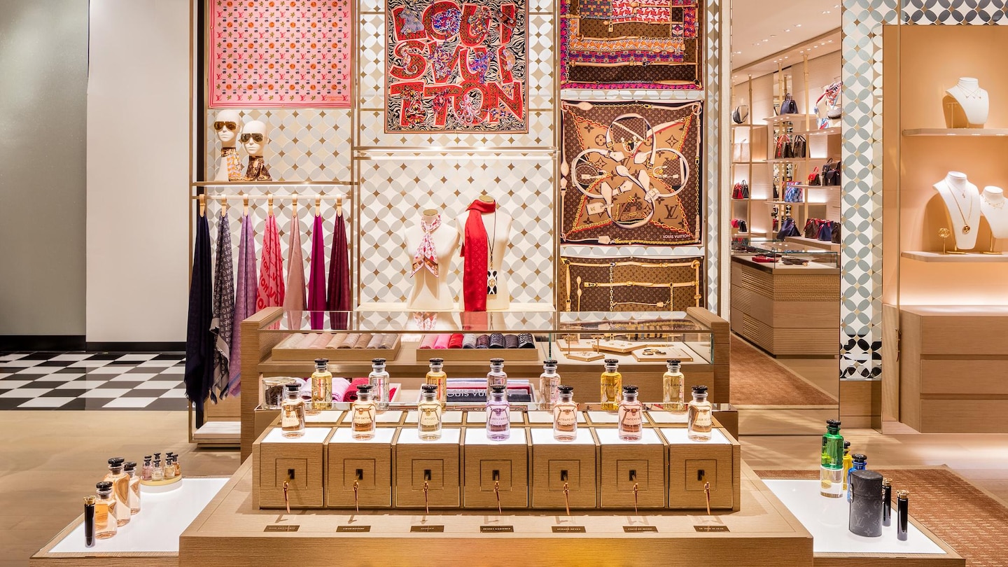 Louis Vuitton Bloomingdale's Santa Clara Valley Fair Store in Santa ...