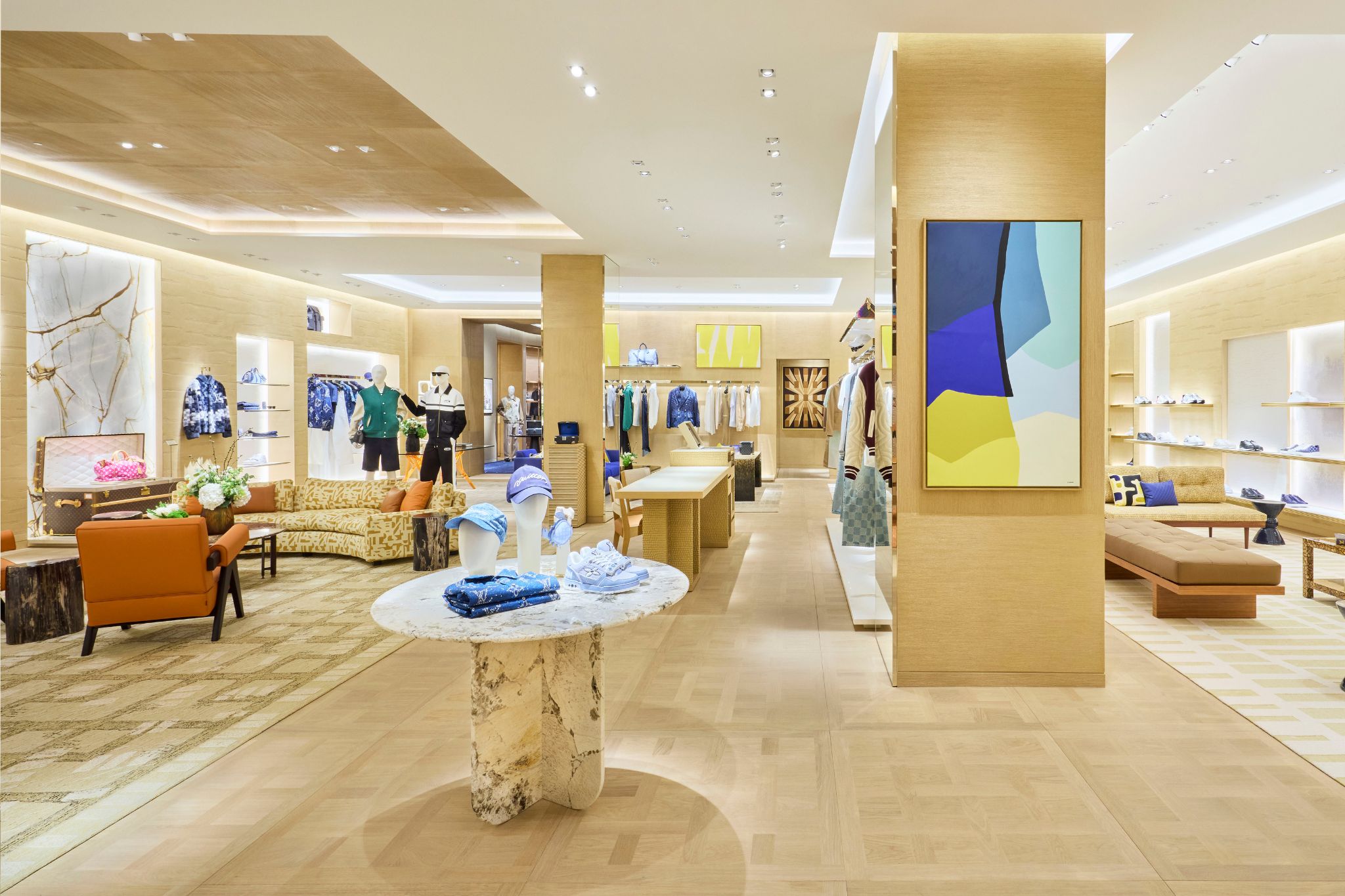 Louis Vuitton Mall Of The Emirates Store in Dubai, United Arab Emirates ...