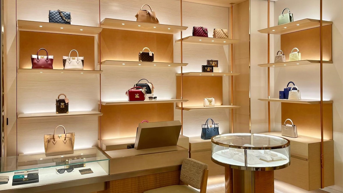 Louis Vuitton London Heathrow T4 Store in Hounslow, United Kingdom ...