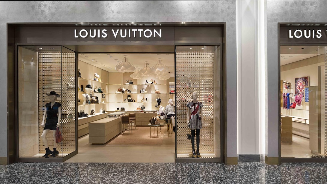 Louis Vuitton New York Saks Fifth Ave Store in New York, United States ...